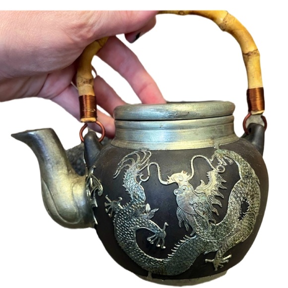 Teavana | Other | 325 Teavana Tea Set With Silver Dragon Emblem ...